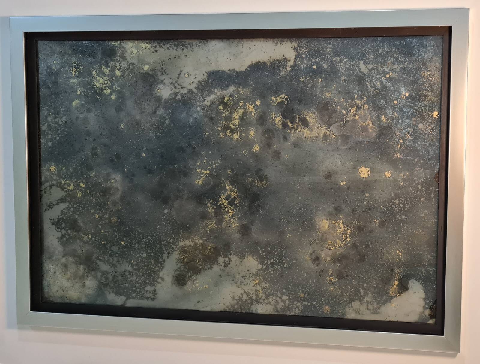 AM11 Luxury Distressed Gold Antique Mirror Glass - Devlin In Design
